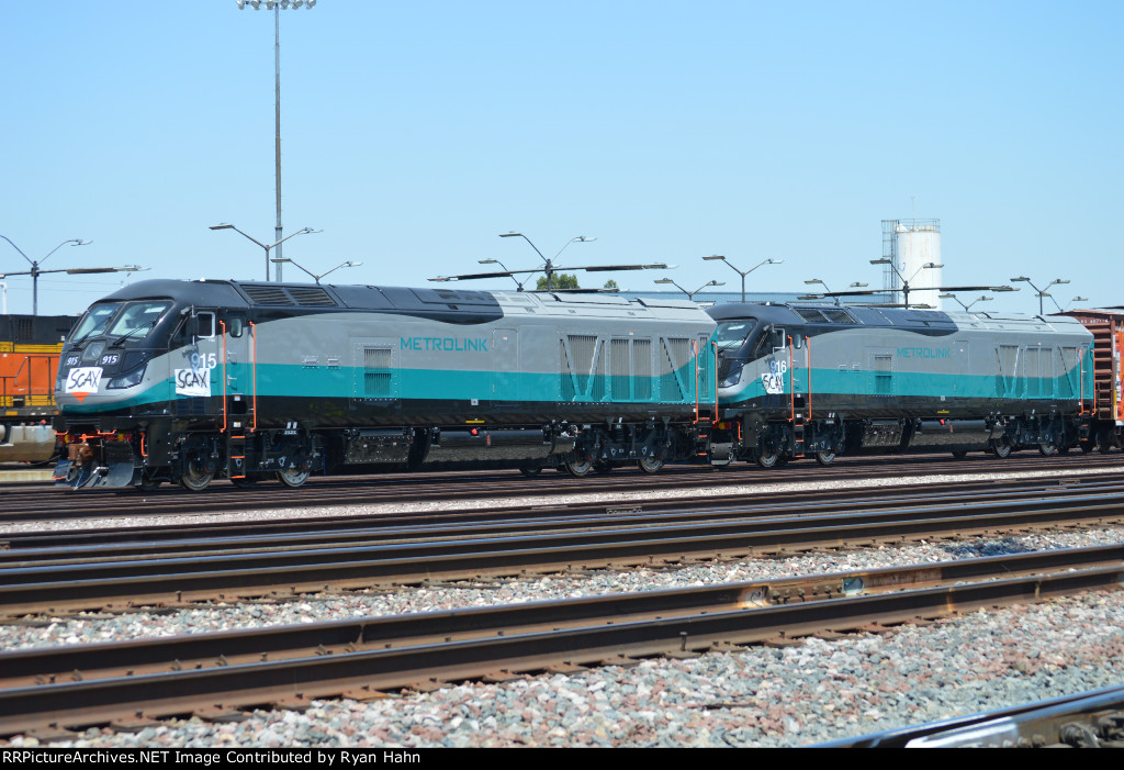 SCAX 915 & SCAX 916 Resting in Commerce